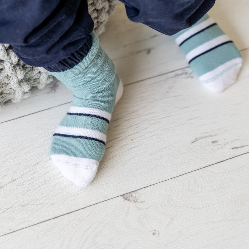 OUTLET - SMALLER FIT - Non-Slip Stay On Baby and Toddler Socks in Bill ...